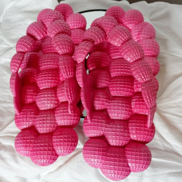 Shoes | Pink Bubble Flops | Poshmark